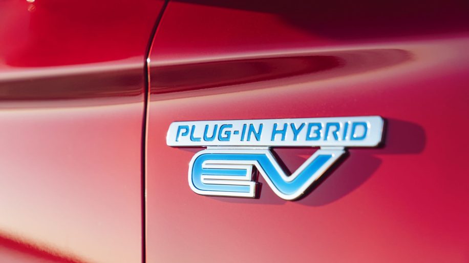 2021 MITSUBISHI OUTLANDER PHEV | Press Release - The Car Guy | by Bob ...